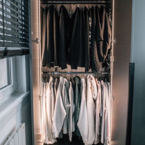 A bold contemporary dressing room for trend-setter Ryan