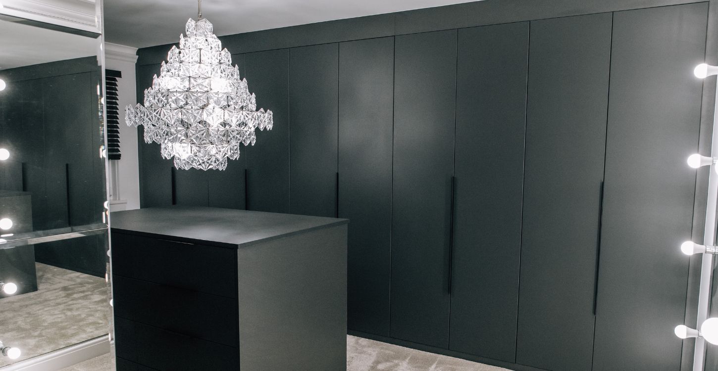 A bold contemporary dressing room for trend-setter Ryan