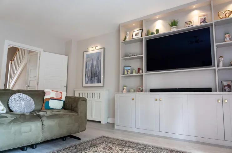A Cosy, Clutter Free Media Unit | Sharps