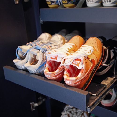 Dilly Carter’s beautifully organised dressing room | Sharps