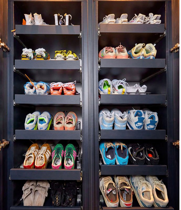 Dilly Carter’s beautifully organised dressing room | Sharps