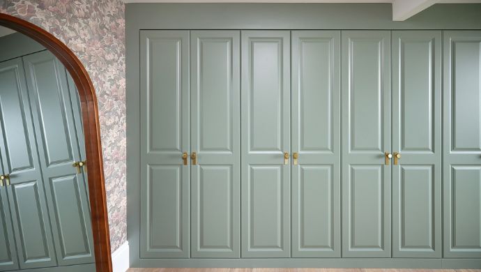 Dressing room magic with TOWIE’s Lydia Bright | Sharps