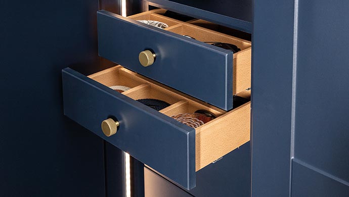 Dressing Rooms Vs Walk-in Wardrobes: What’s the difference?