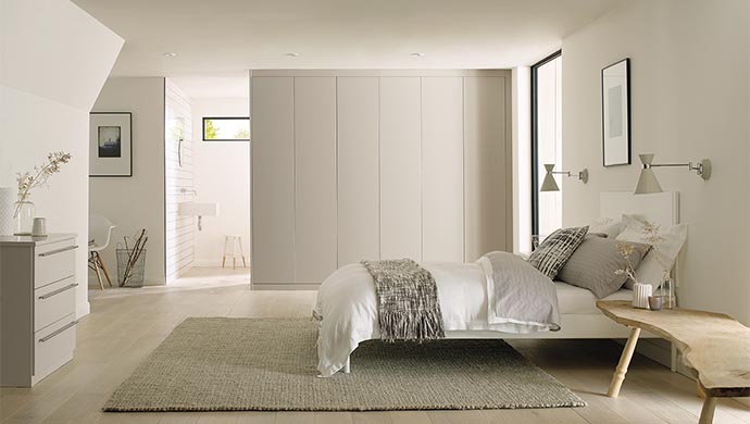 10 Tips to Share a Wardrobe with Your Partner | Sharps