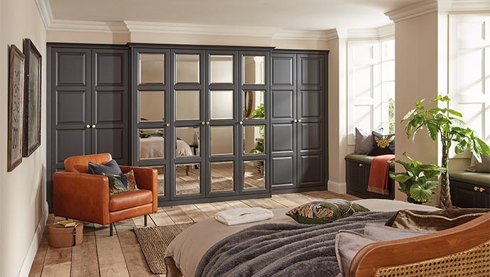 10 Tips to Share a Wardrobe with Your Partner | Sharps