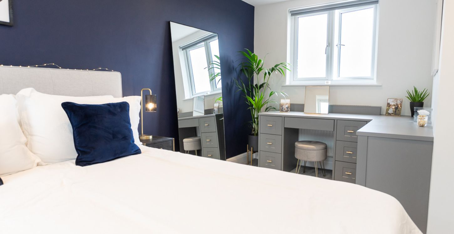 Sloped Ceiling: Beautiful Fitted Wardrobes & Dressing Table | Sharps