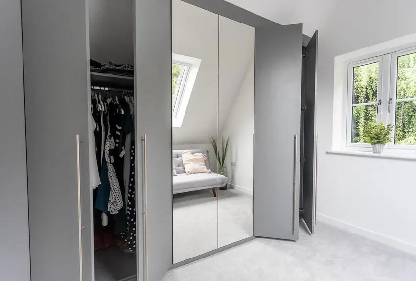 Made to measure wardrobes with a sloped ceiling | Sharps