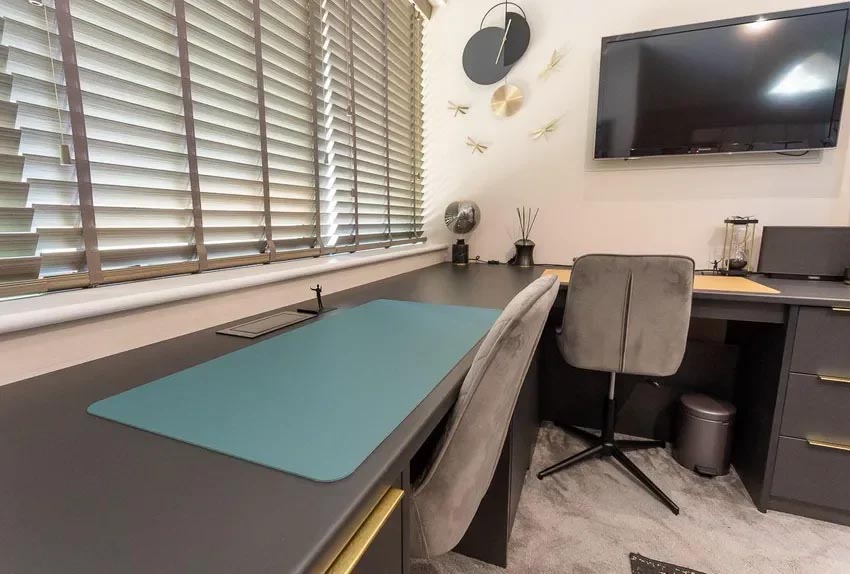 Naveen's stylish Home Office space | Sharps