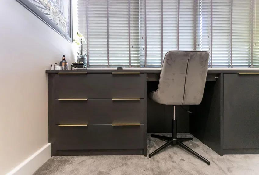 Naveen's stylish Home Office space | Sharps