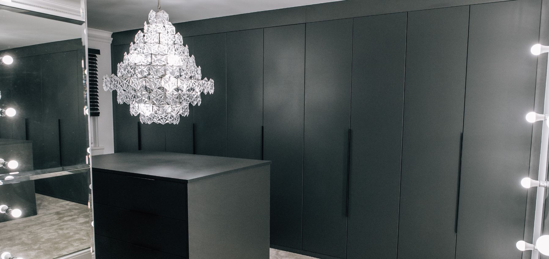 A bold contemporary dressing room for trend-setter Ryan