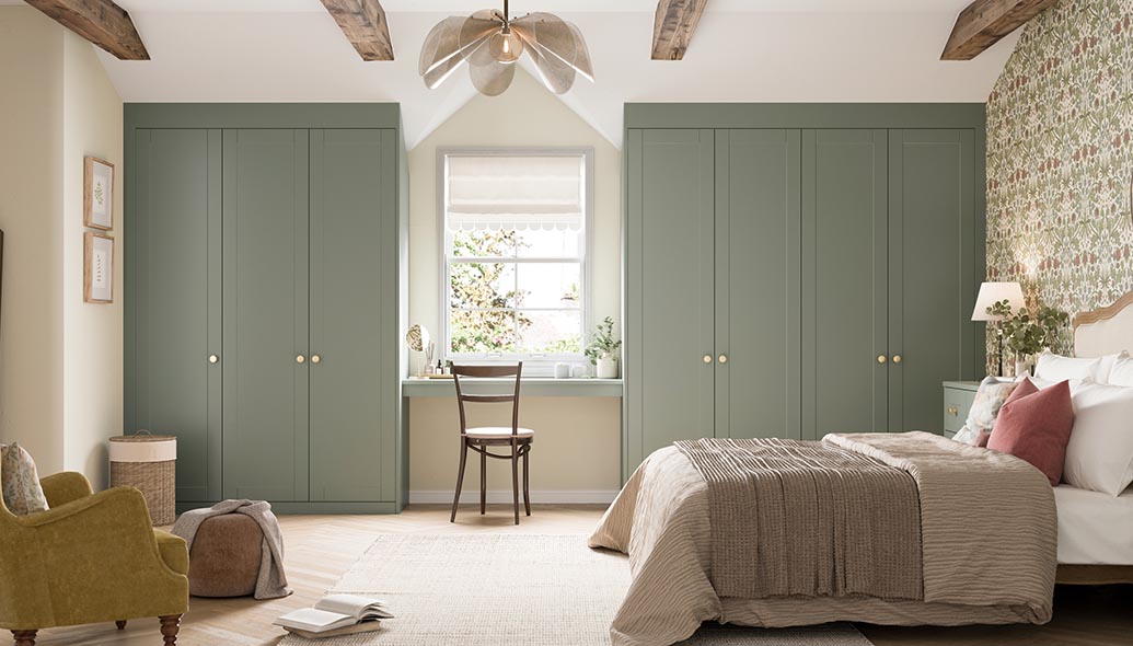 Shaker style wardrobe & fitted bedroom furniture | Sorrento